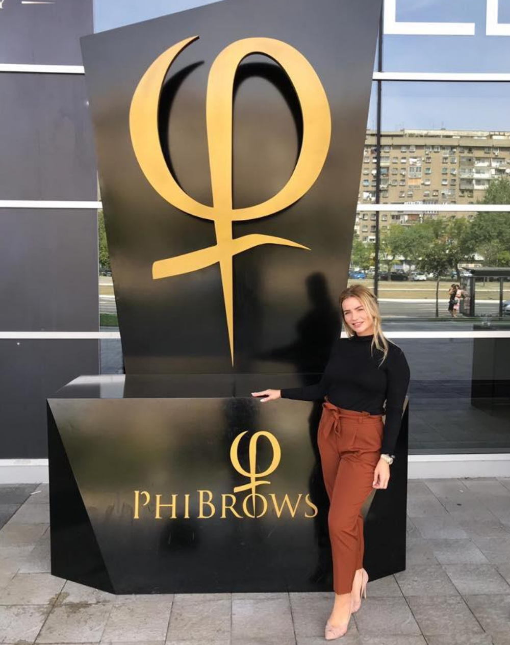 The Brow Boss | Microblading Exeter | PhiBrows Bold Brows